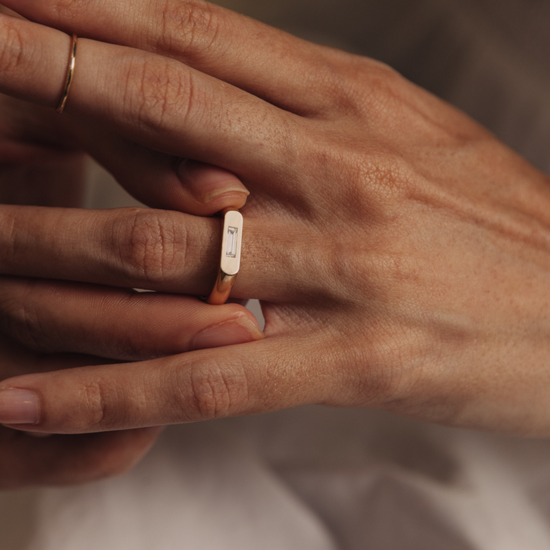 Two Pockets Ring - Fewer Finer